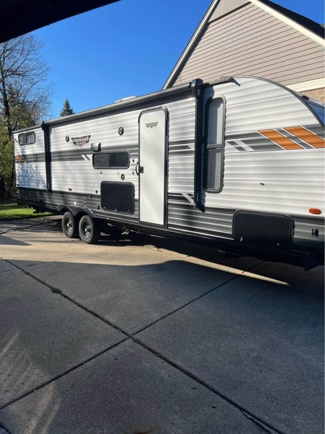 Modern Travel Trailers for Rent - Spacious & Affordable
